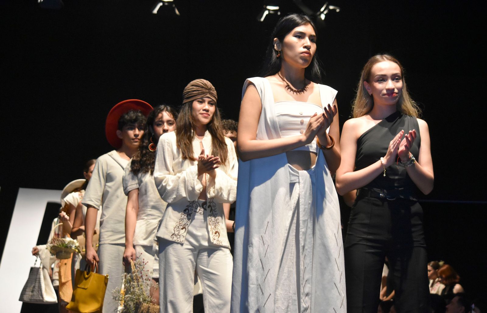 El UPSA Fashion Date 2025 celebró el diseño, la identidad local y la ...